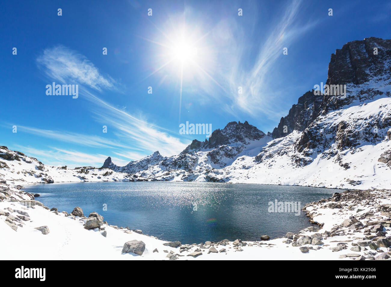Hike to beautiful Minaret Lake, Ansel Adams Wilderness, Sierra Nevada ...
