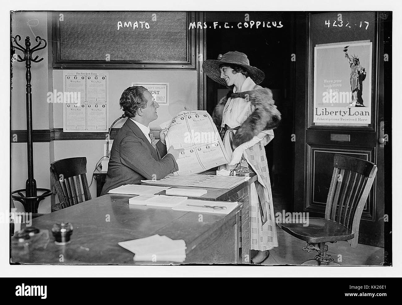 Singers of the 1910s hi-res stock photography and images - Alamy