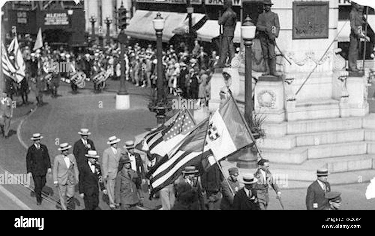 Celebration of life monument Black and White Stock Photos & Images - Alamy