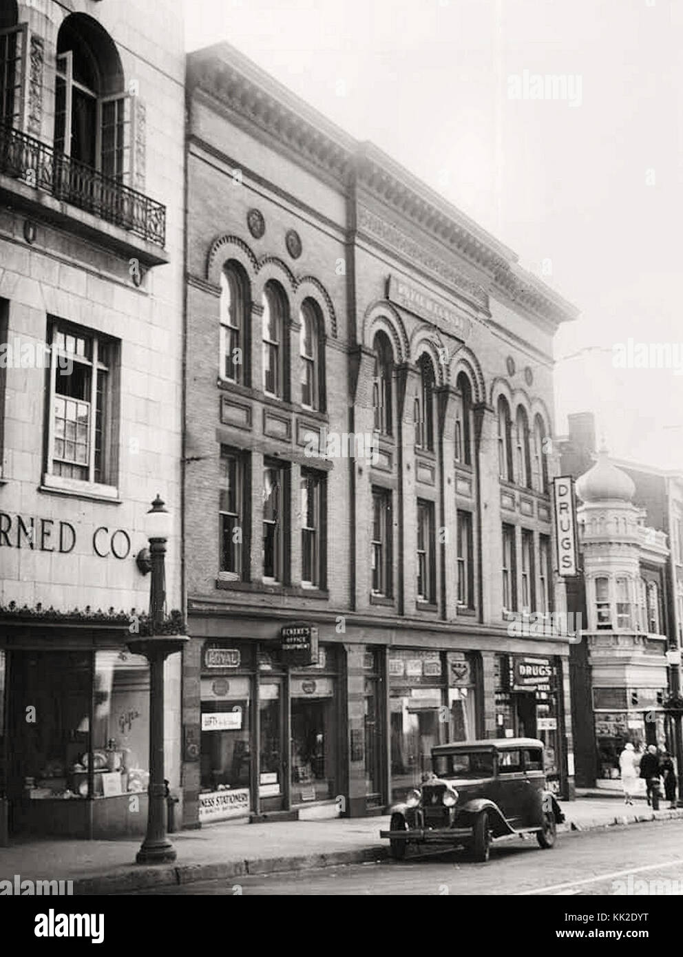 1930s street scene usa hi-res stock photography and images - Alamy