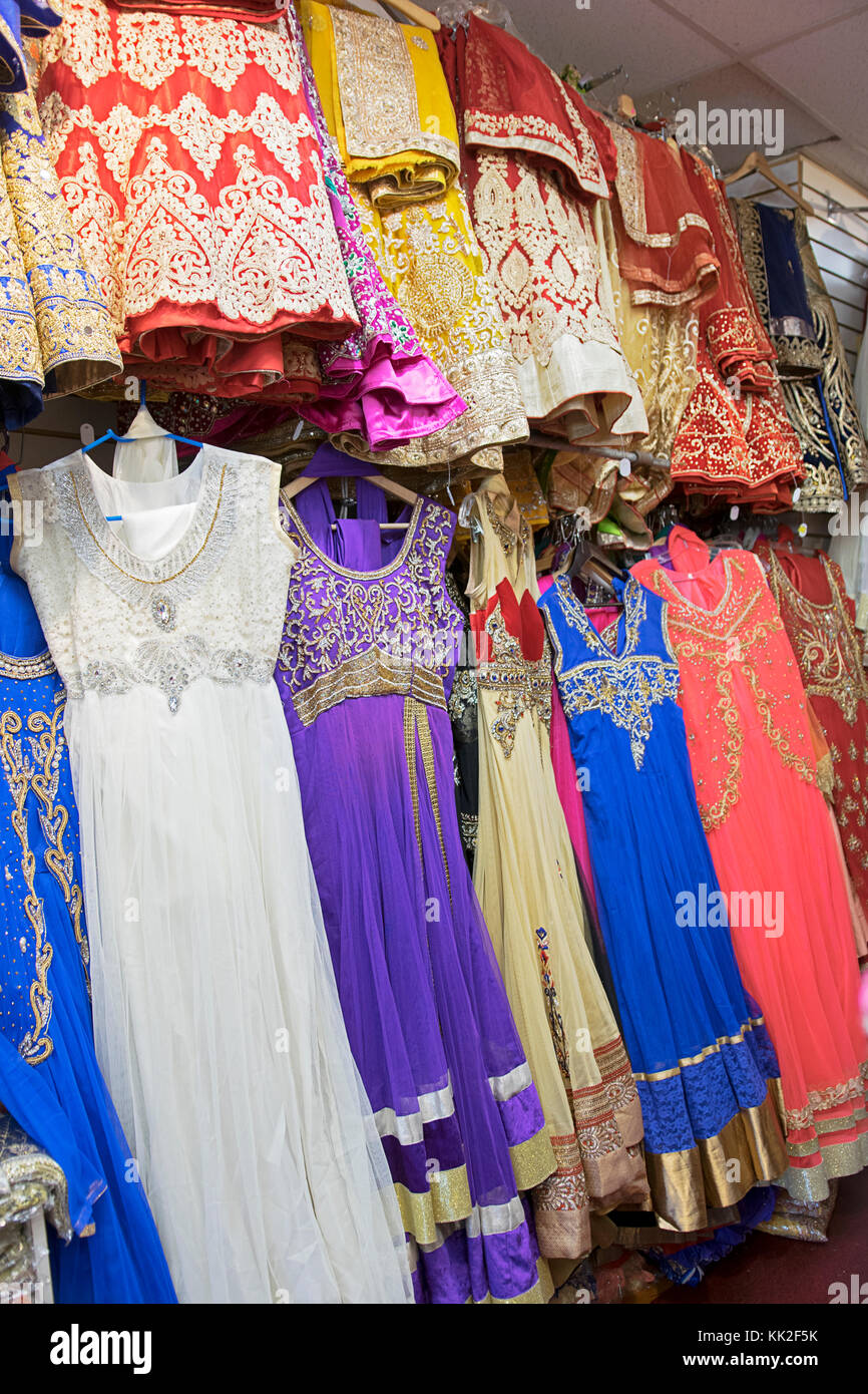 Saree shop hi-res stock photography and images - Alamy