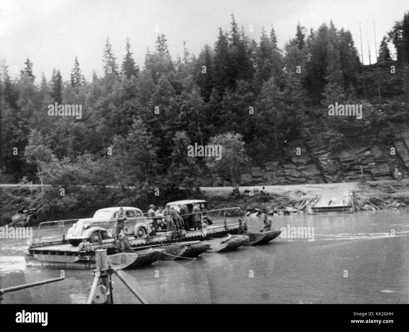Cars on a pontoon ferry in Norway 391765966964 Stock Photo - Alamy