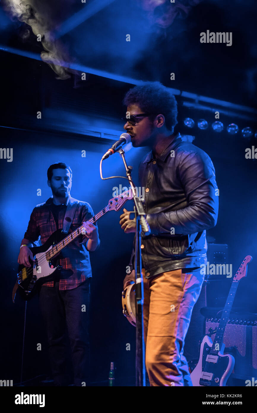 Milan, Italy. 26 November 2017. American singer Curtis Harding performs ...
