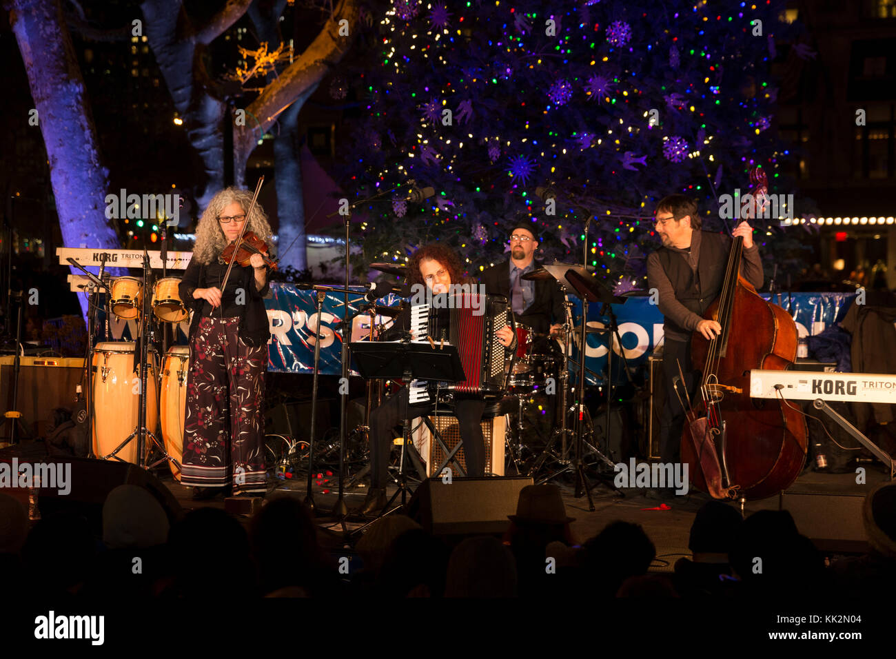 New York, USA. 27th November, 2017. Alicia Svigals Klezmer Fiddle ...
