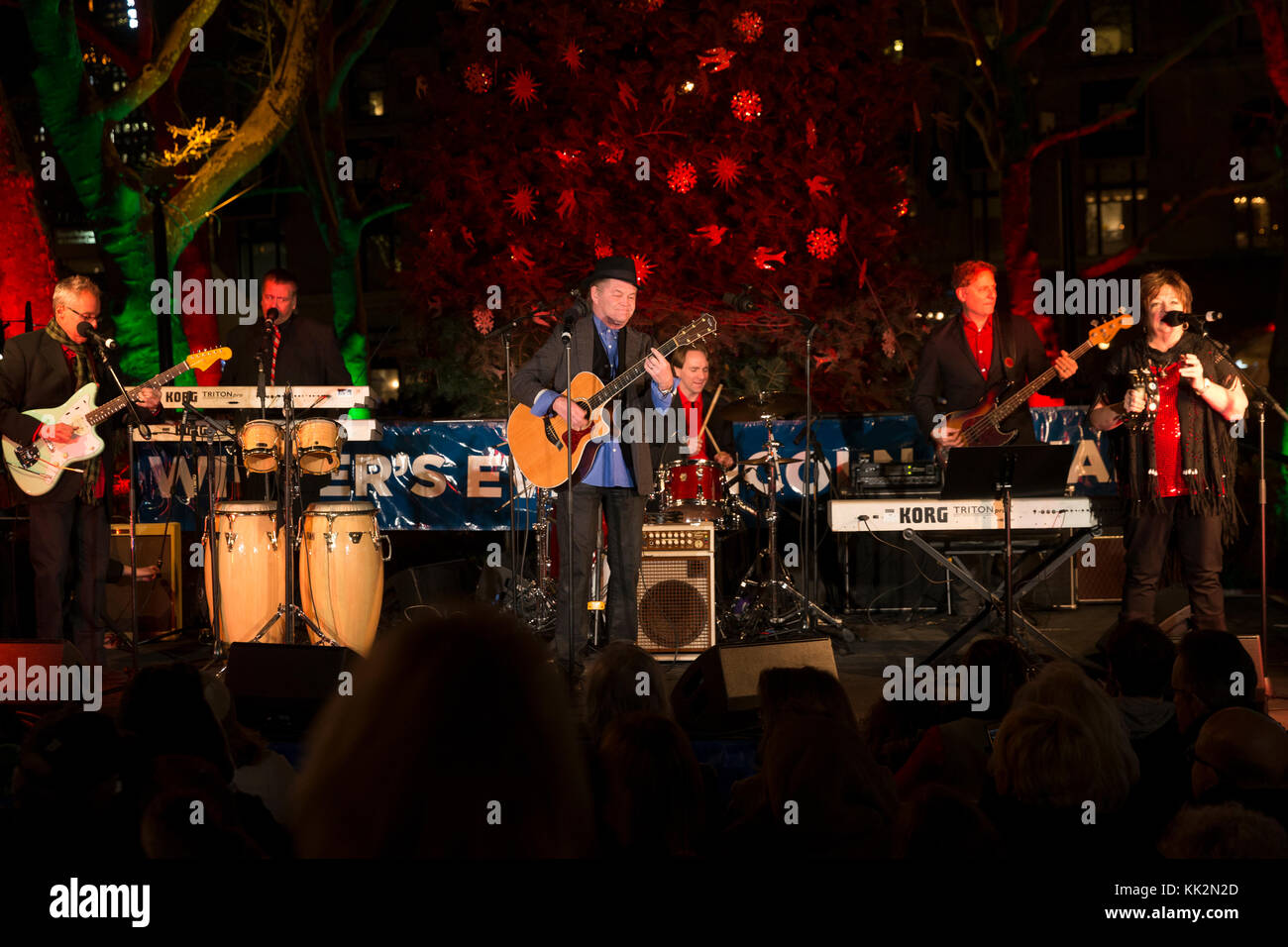 New York, USA. 27th November, 2017. Micky Dolenz and The Monkees band ...