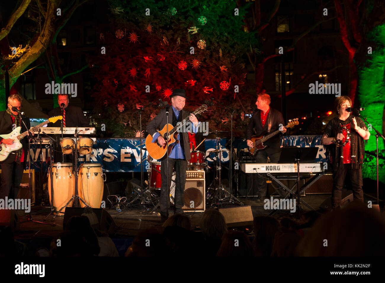 New York, USA. 27th November, 2017. Micky Dolenz and The Monkees band ...