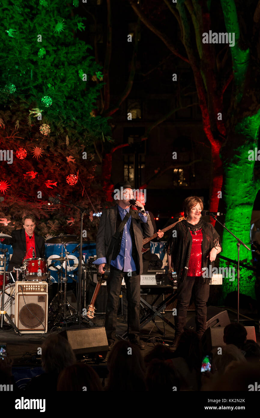 New York, USA. 27th November, 2017. Micky Dolenz and The Monkees band ...