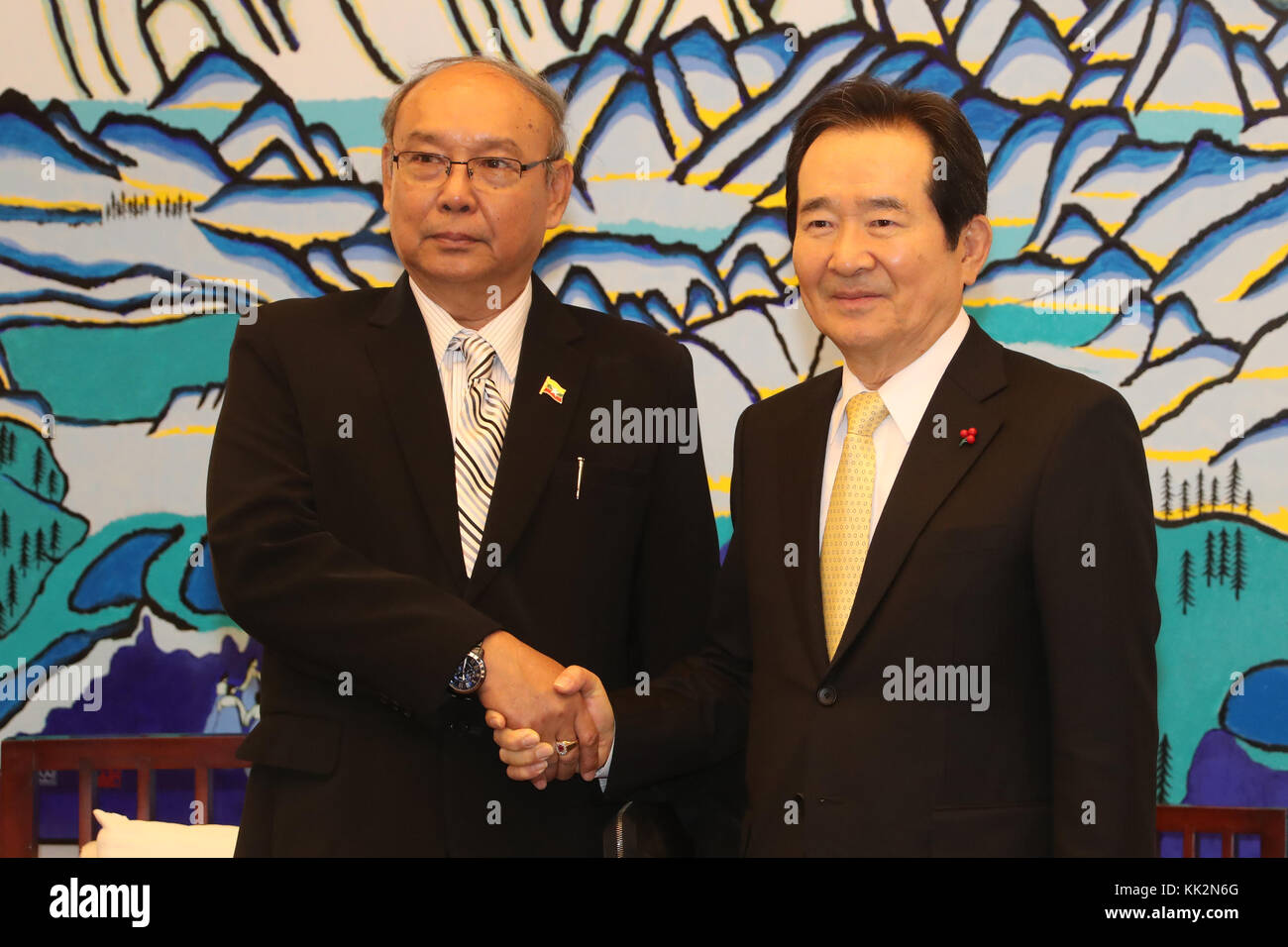 28th Nov, 2017. House speaker meets Myanmar's parliamentary leader ...