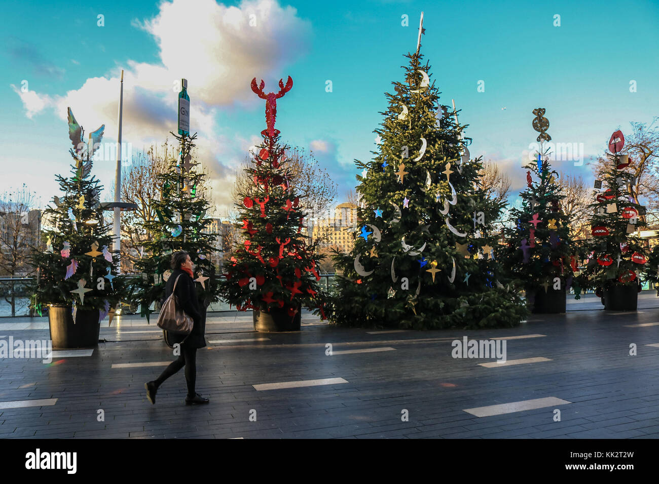 South bank christmas tree hi-res stock photography and images - Alamy