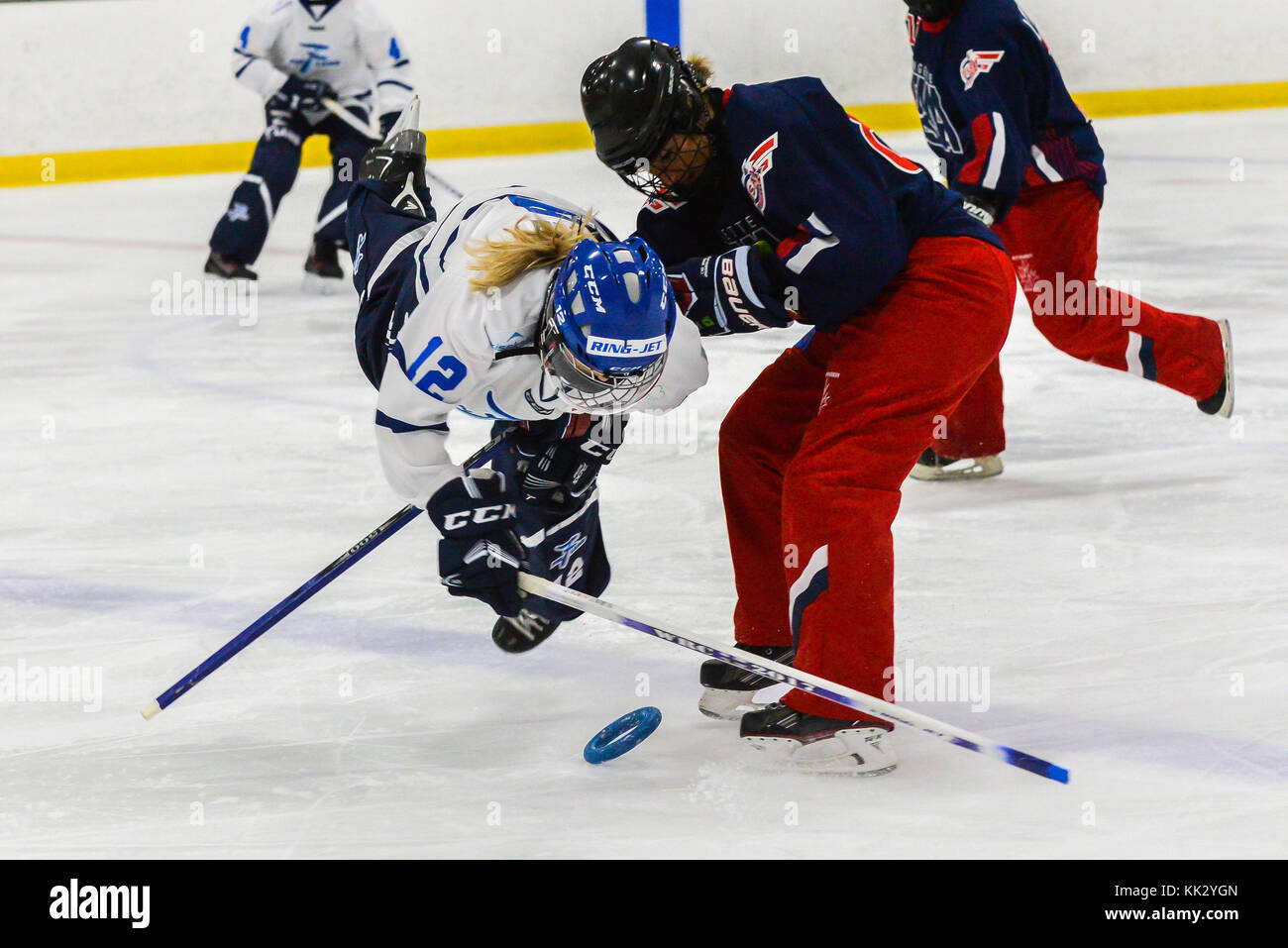 Mississauga, Ontario, Canada. 28th Nov, 2017. Players on the ice during ...