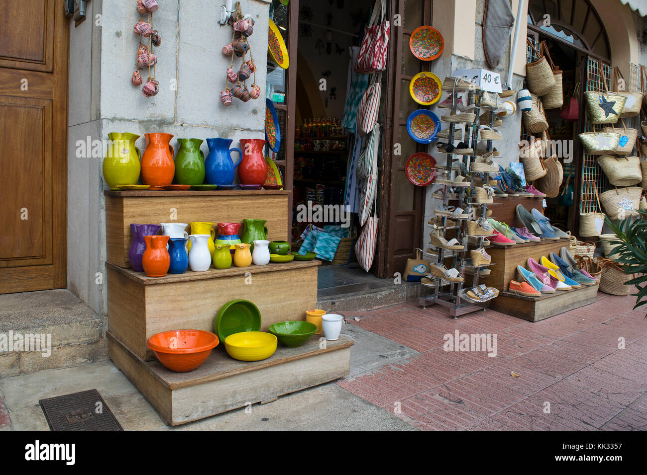 Pottery shop, Port of Soller, Mallorca, Spain Stock Photo - Alamy