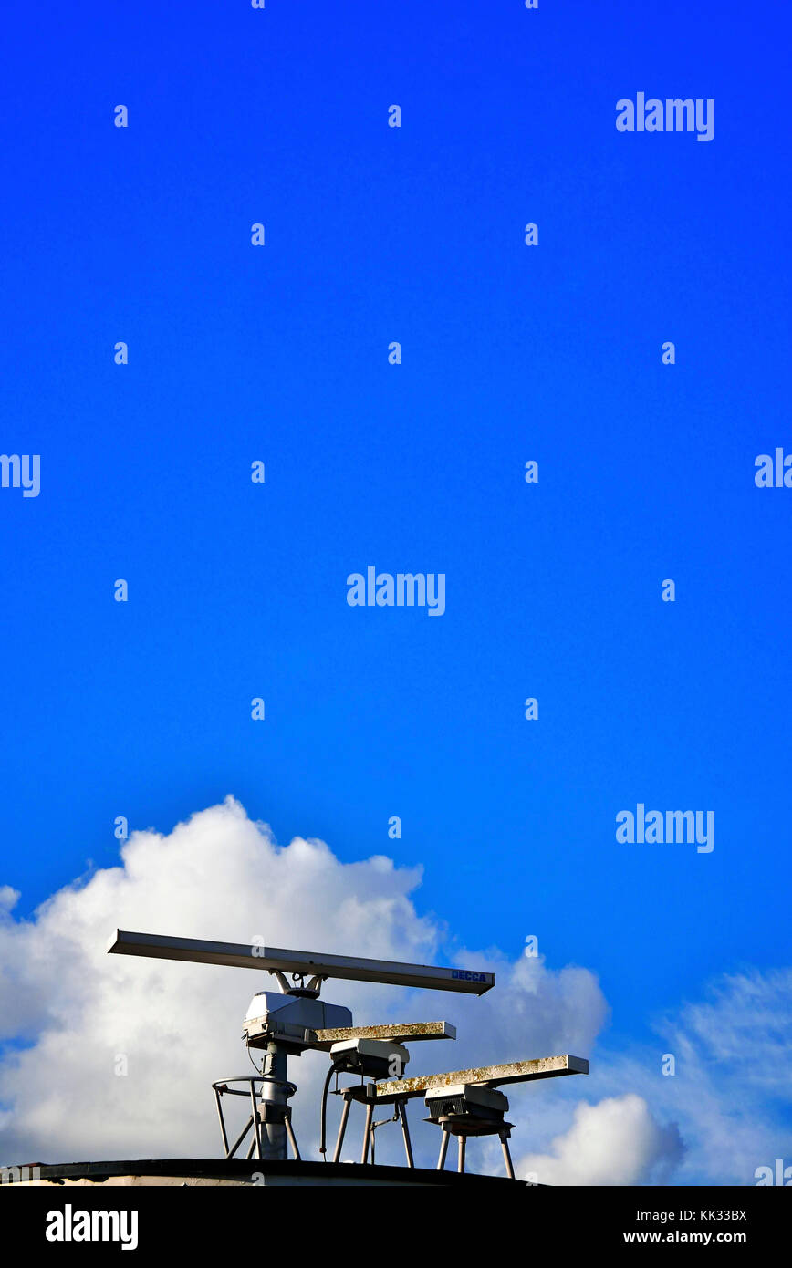 Radar equipment on roof against clear blue sky Stock Photo - Alamy