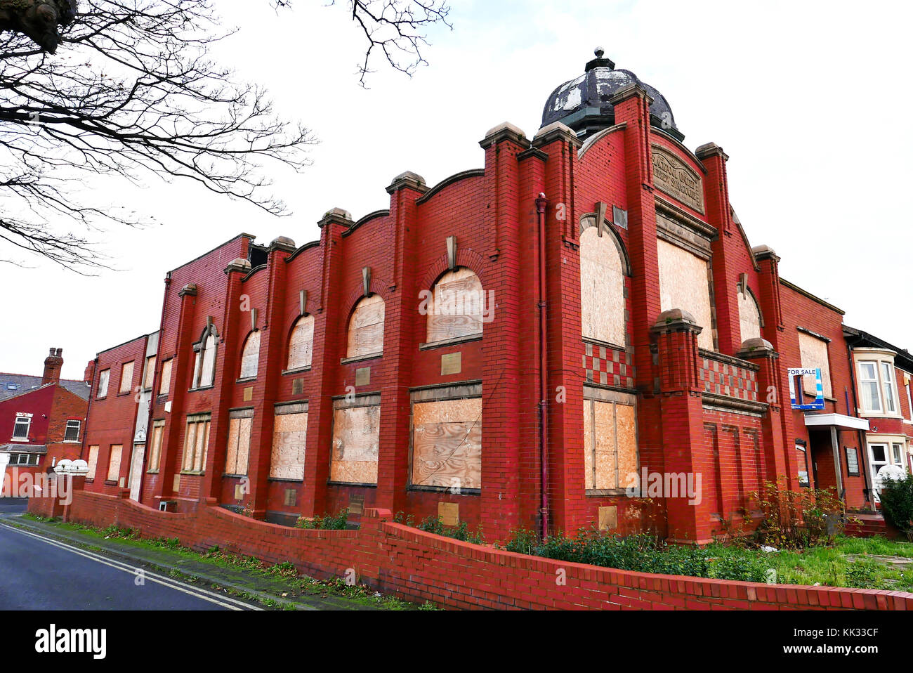 Abandoned and boarded up Blackpool United Hebrew Synagogue built 1916 ...