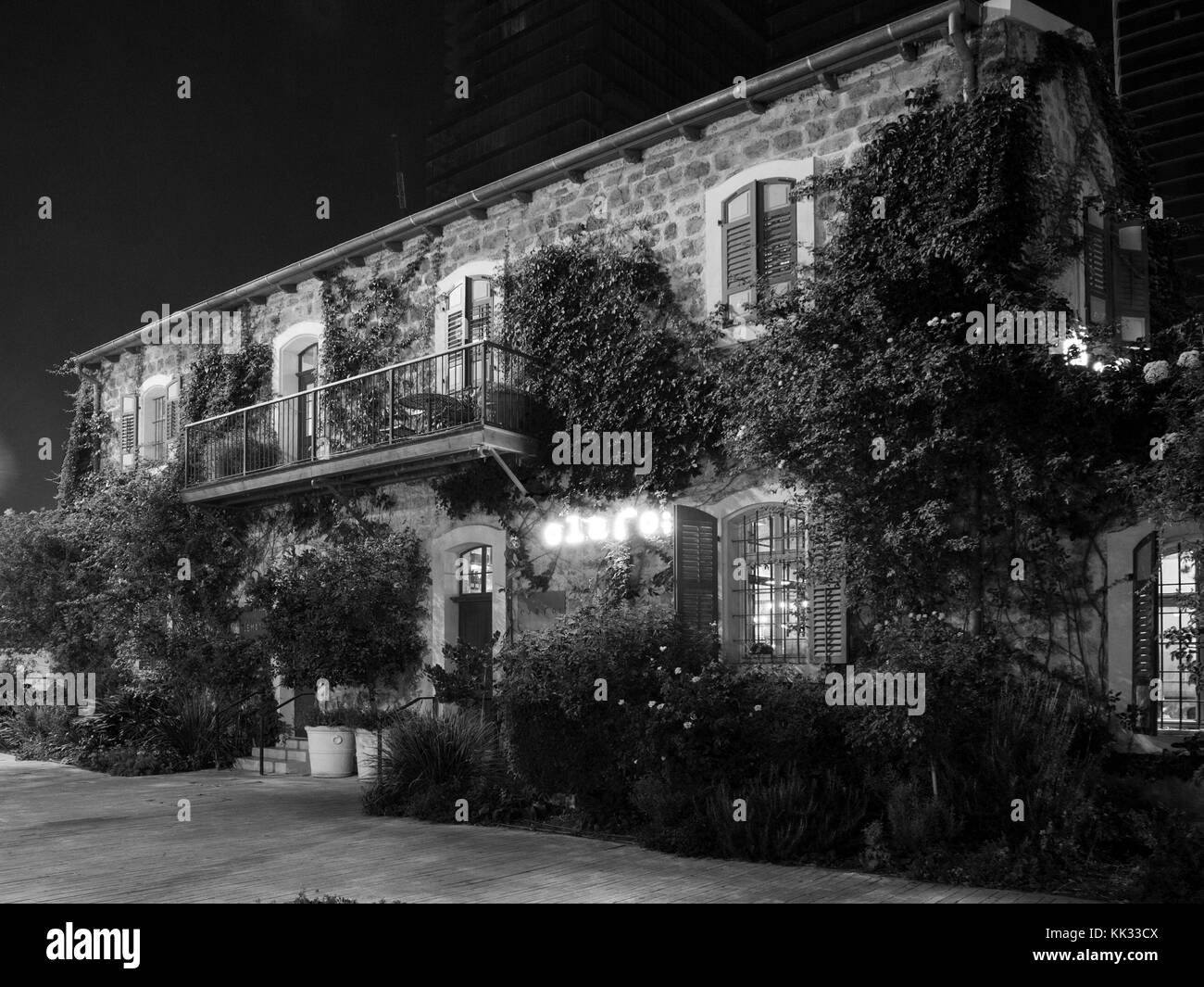 old stone templer house Stock Photo - Alamy