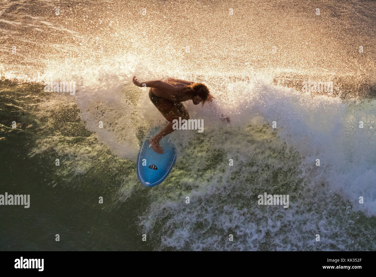 Big island and surfing hi-res stock photography and images - Alamy