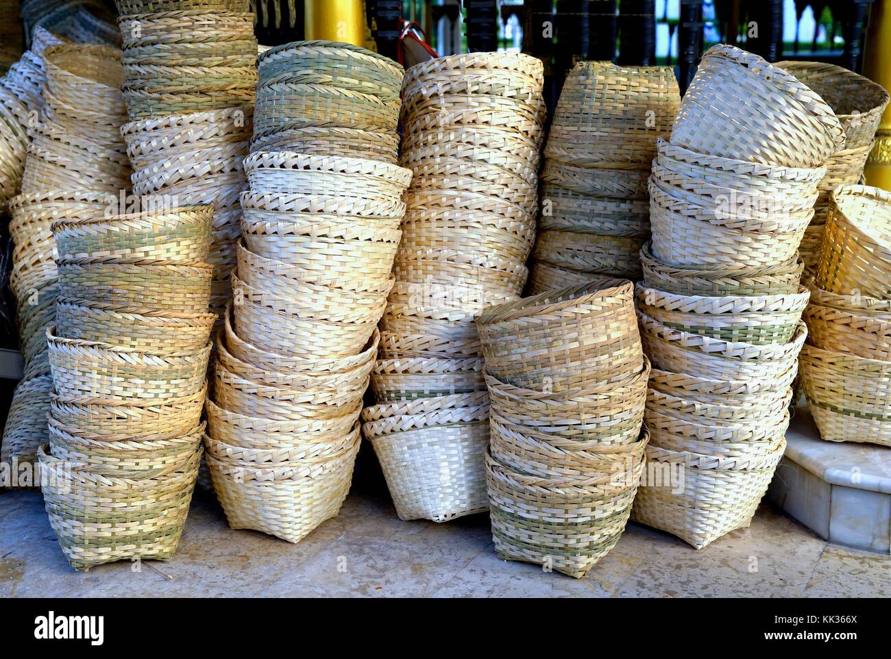 Stacks of empty handmade bamboo weaved baskets Stock Photo - Alamy