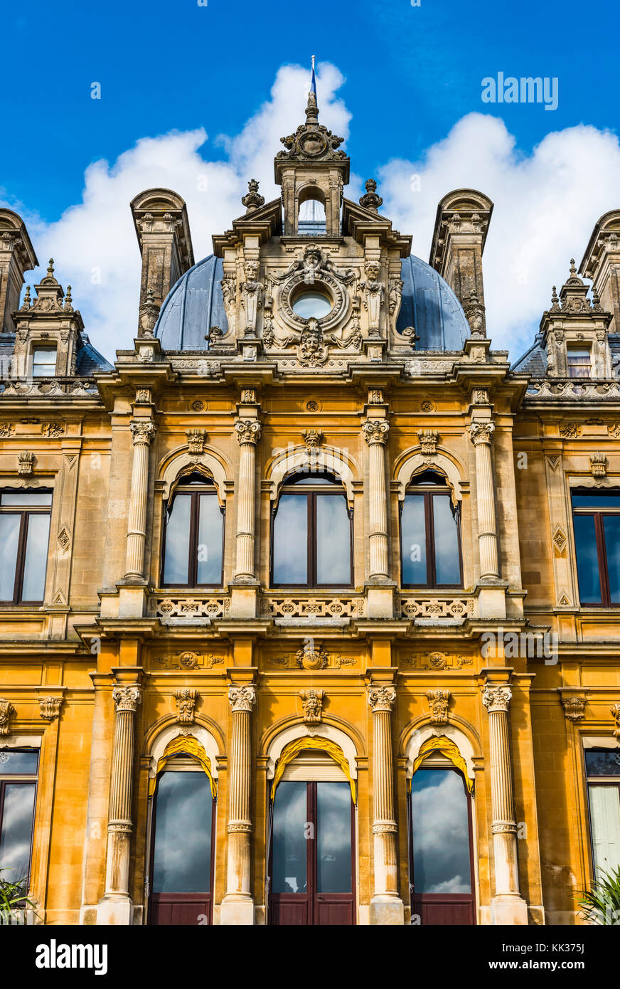 Waddesdon manor hi-res stock photography and images - Alamy