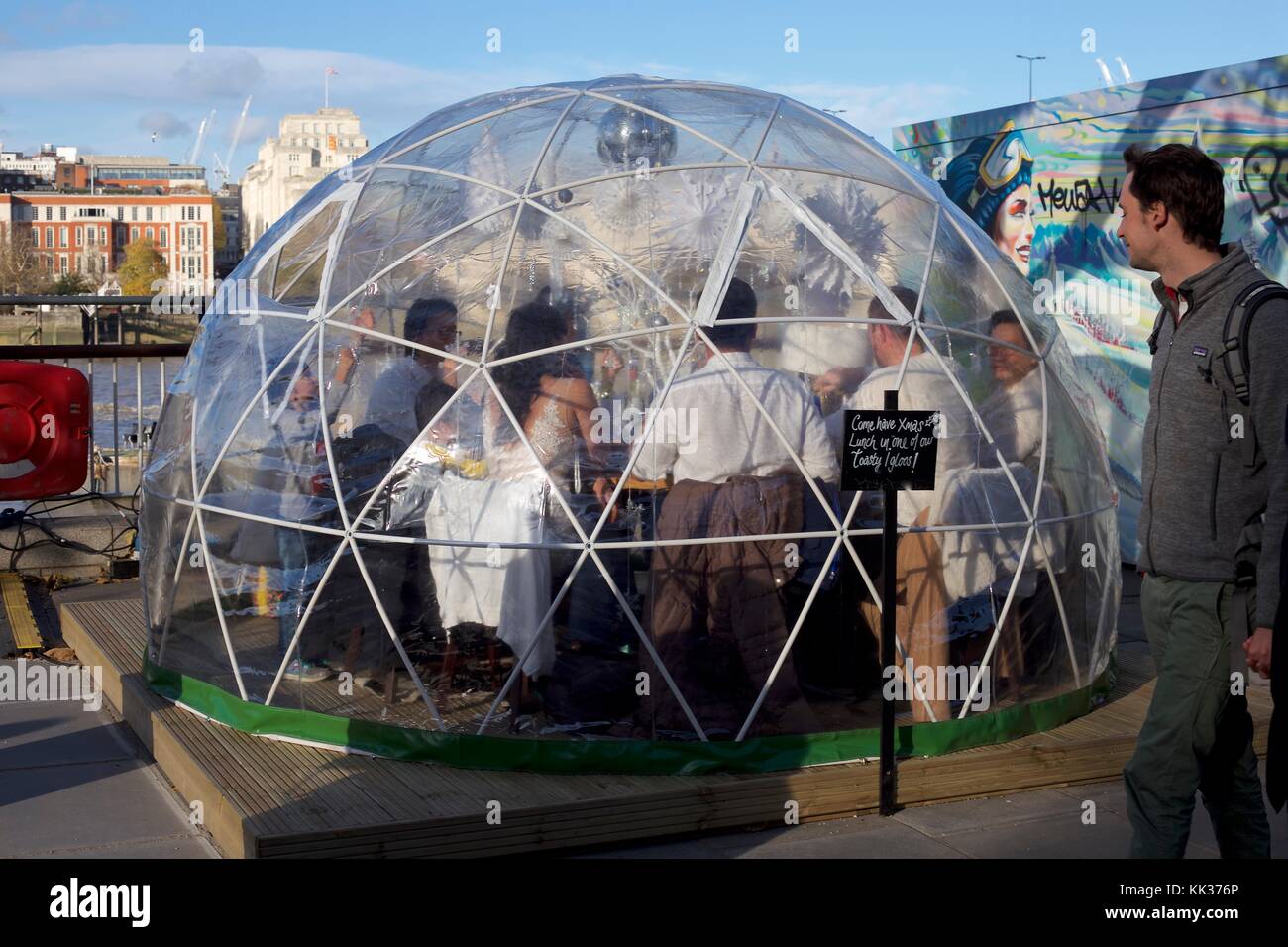 London pop up igloo hi-res stock photography and images - Alamy