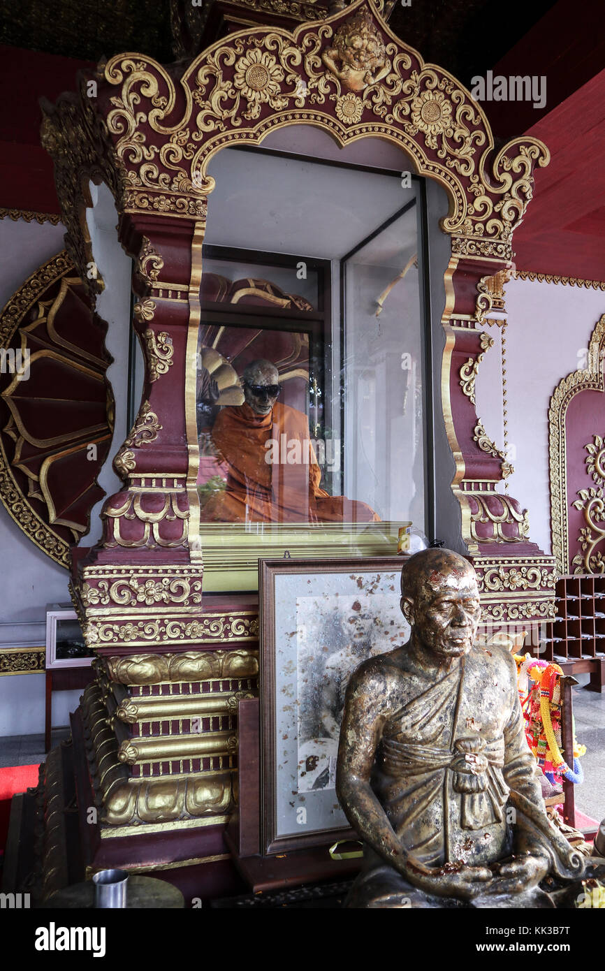 Ornante mirror hi-res stock photography and images - Alamy