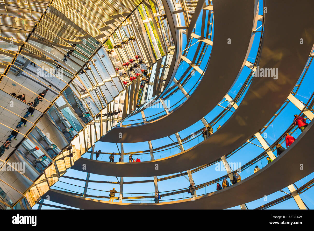 Covered Reichstag Stock Photos & Covered Reichstag Stock Images - Alamy