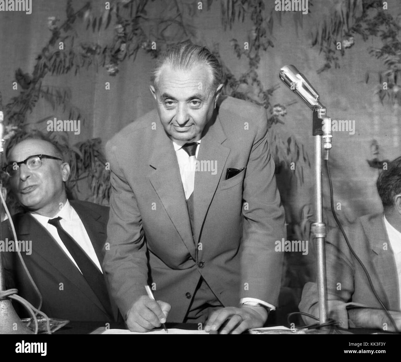 Cornerstone laying ceremony for the third furnace of Nesher cement ...