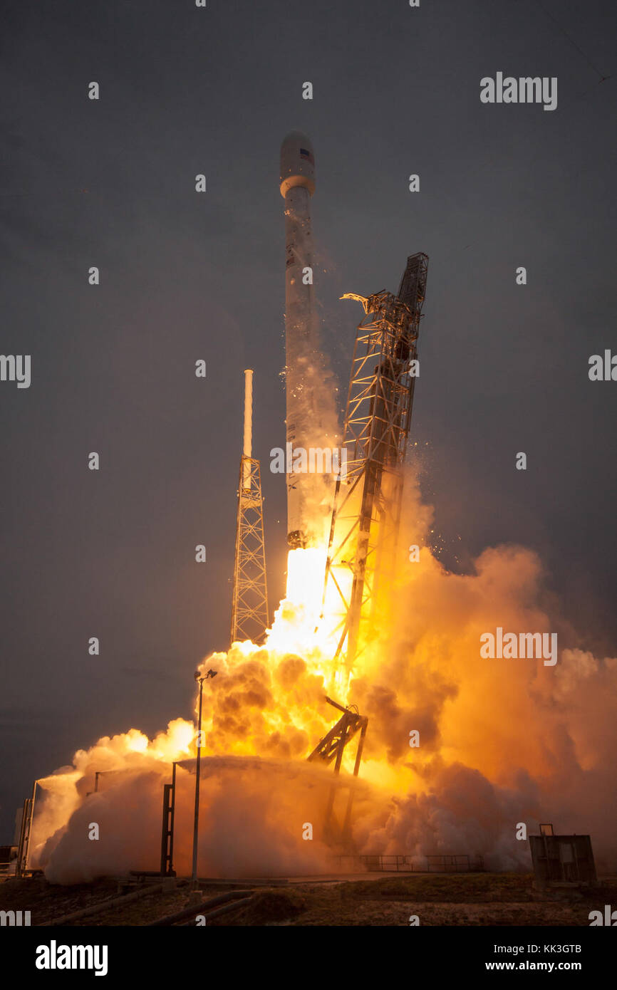 Spacexs Falcon 9 Rocket Delivered Thales Alenia Spaces TurkmenÄlem52e