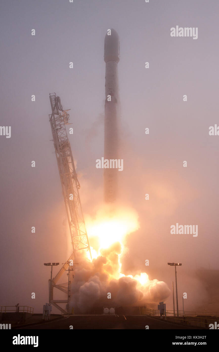The Falcon 9 rocket successfully launches the Jason-3 spacecraft into ...