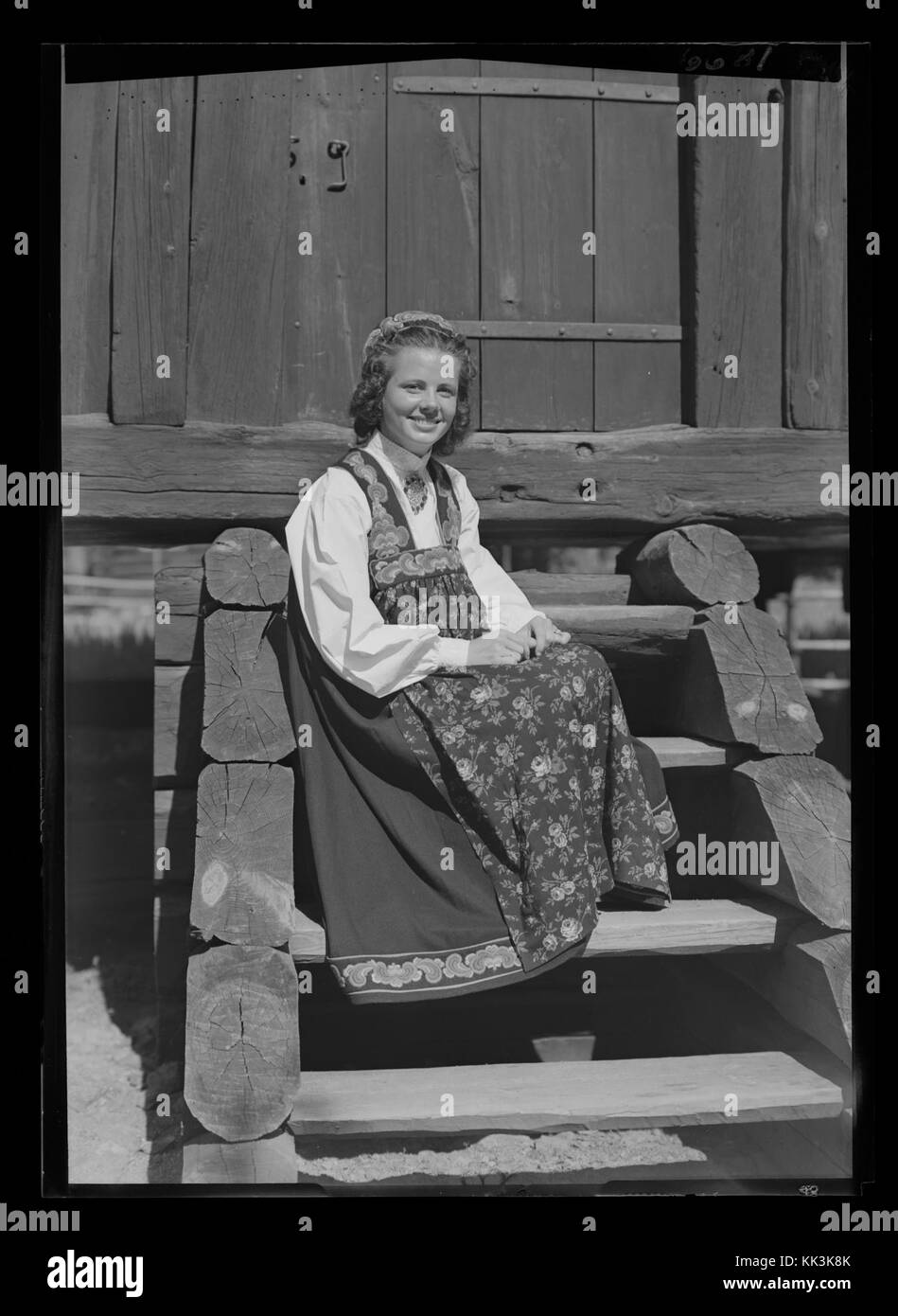 Folkedrakt hallingdal Black and White Stock Photos & Images - Alamy