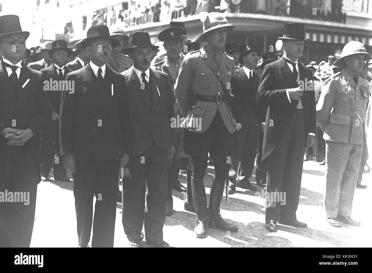 Mayor Dizengoff funeral 1936 Stock Photo - Alamy