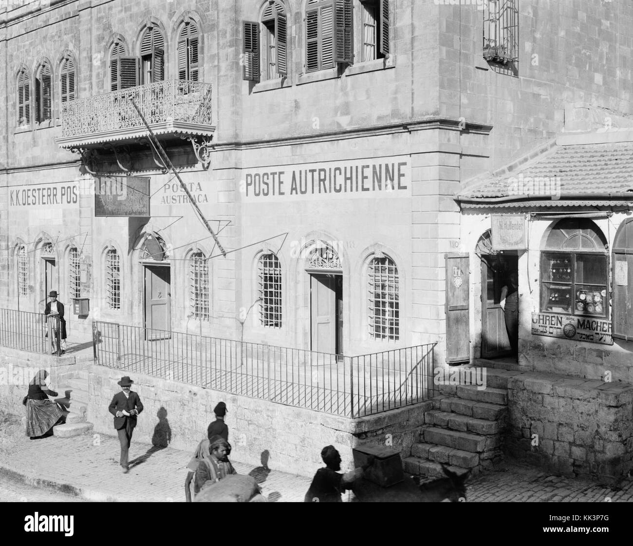 Diplomatic network Black and White Stock Photos & Images - Alamy