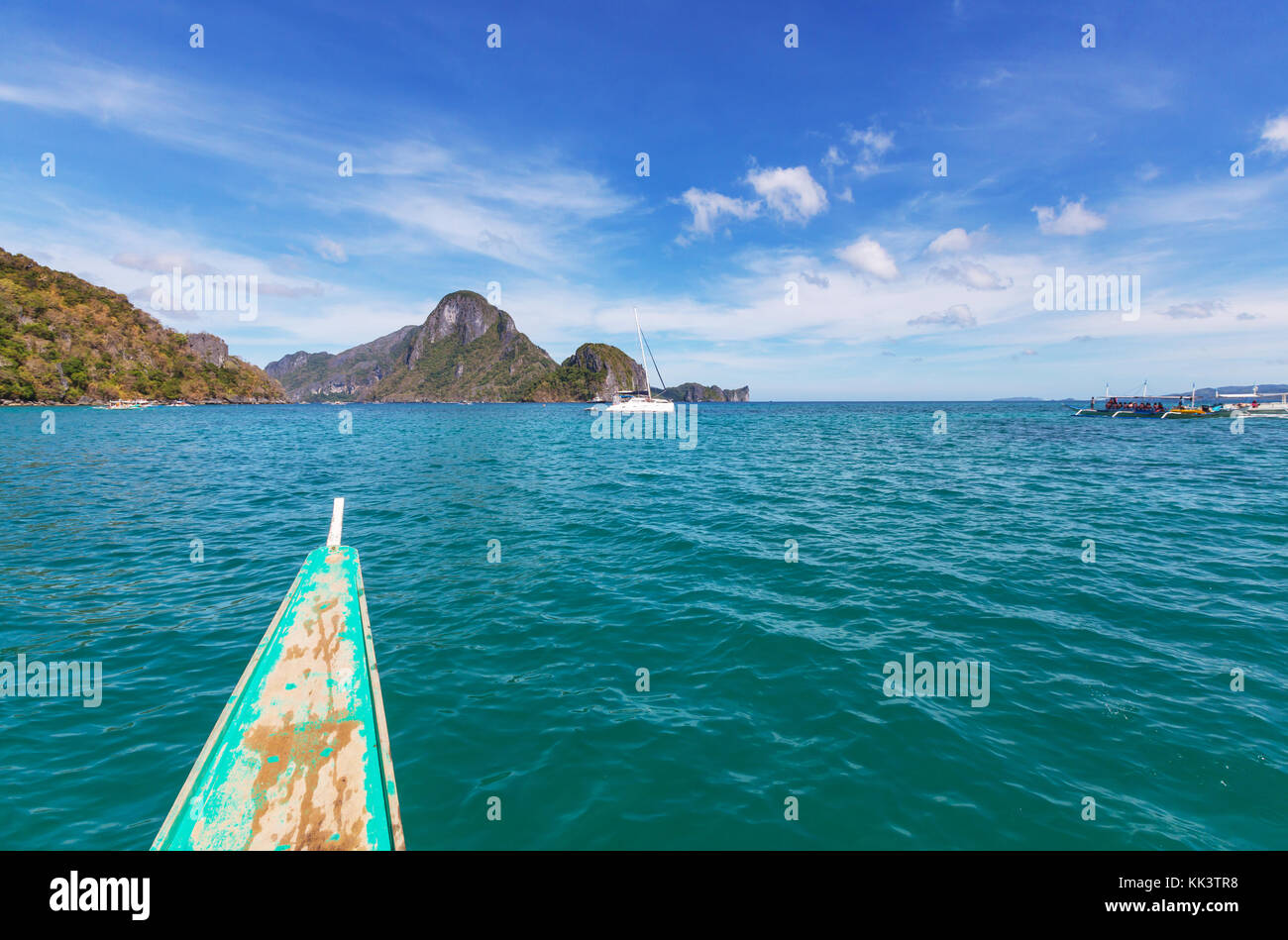 Amazing scenic view of sea bay and mountain islands, Palawan ...