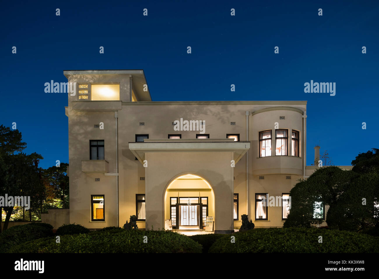 Tokyo metropolitan teien art musem hi-res stock photography and images ...