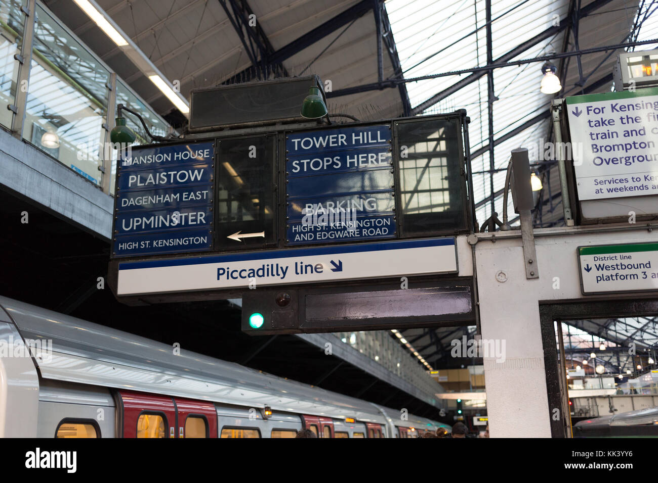 Platform at Earl's Court TFL underground railway station, London Stock ...