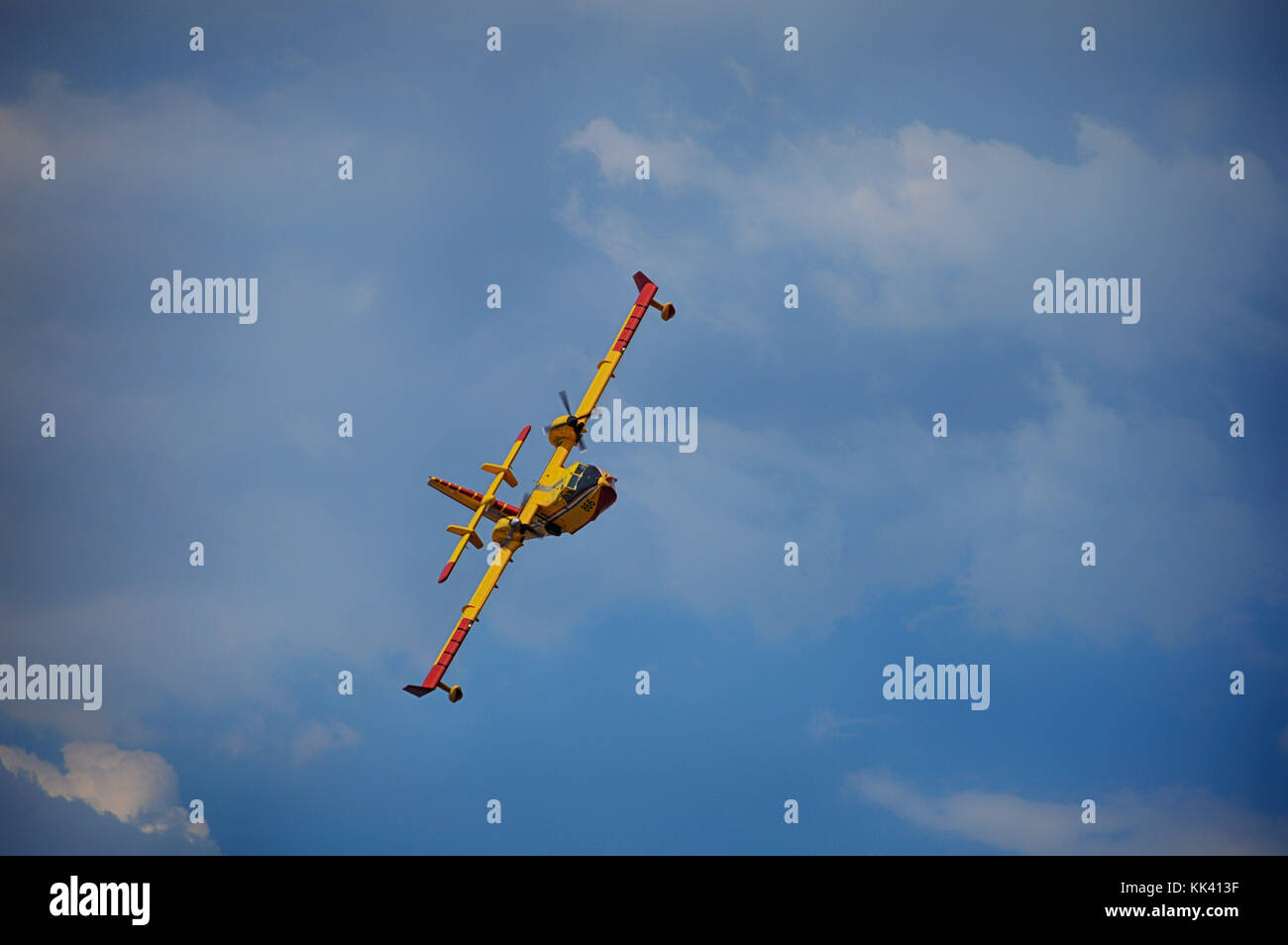 Croatian AF Canadair CL415 Superscooper fighting forest fire near Srima ...