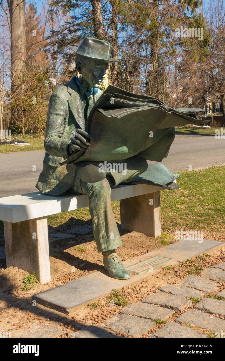 sculpture J Seward Johnson Princeton NJ Stock Photo - Alamy