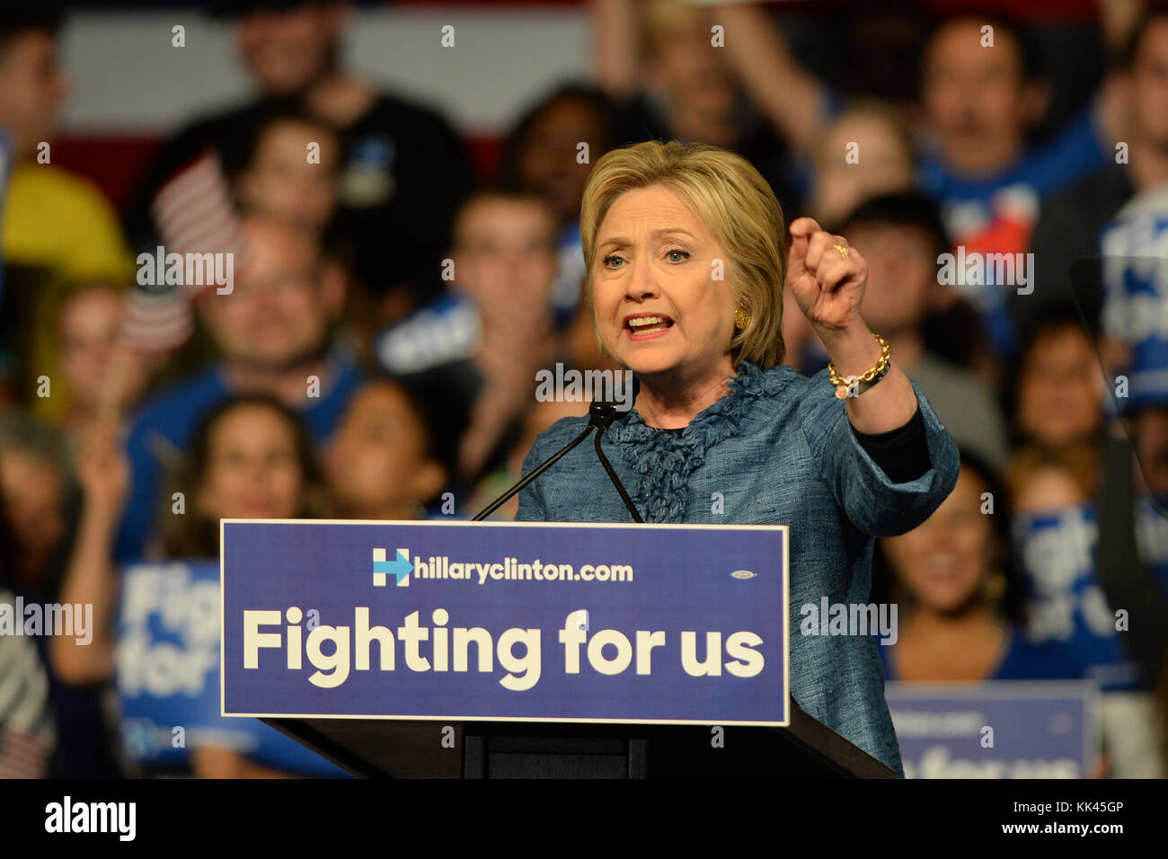 WEST PALM BEACH, FL - MARCH 15: Democratic presidential candidate ...