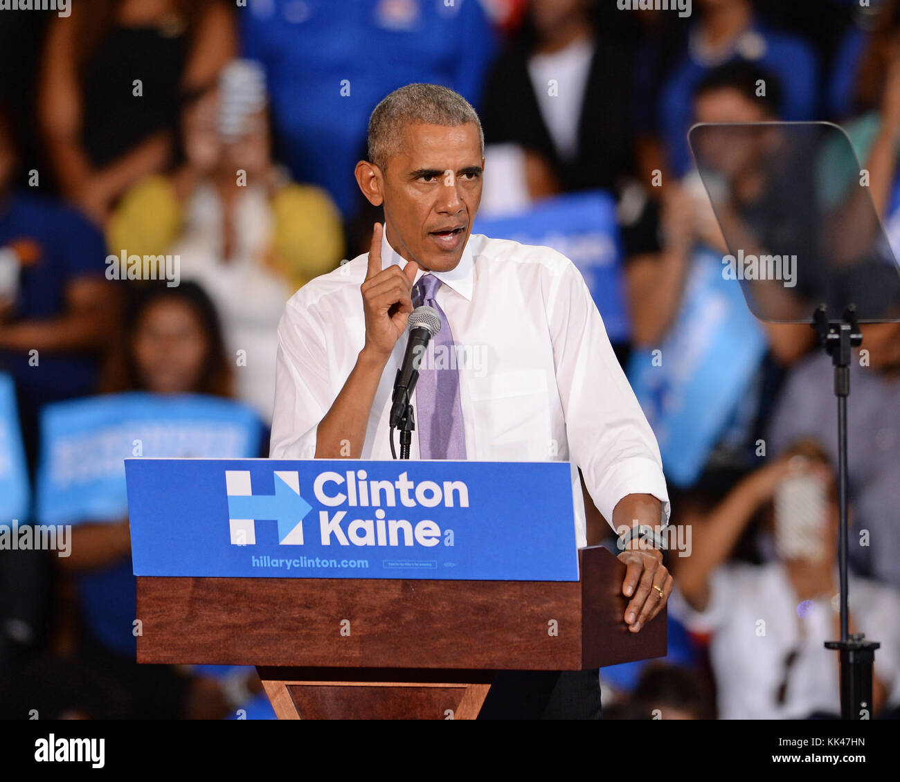 MIAMI GARDENS, FL - OCTOBER 20: U.S. President Barack Obama speaks at a ...