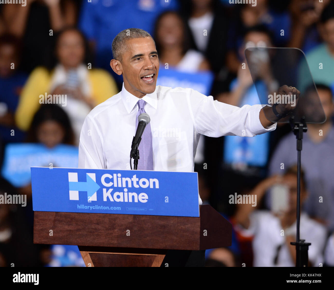 MIAMI GARDENS, FL - OCTOBER 20: U.S. President Barack Obama speaks at a ...