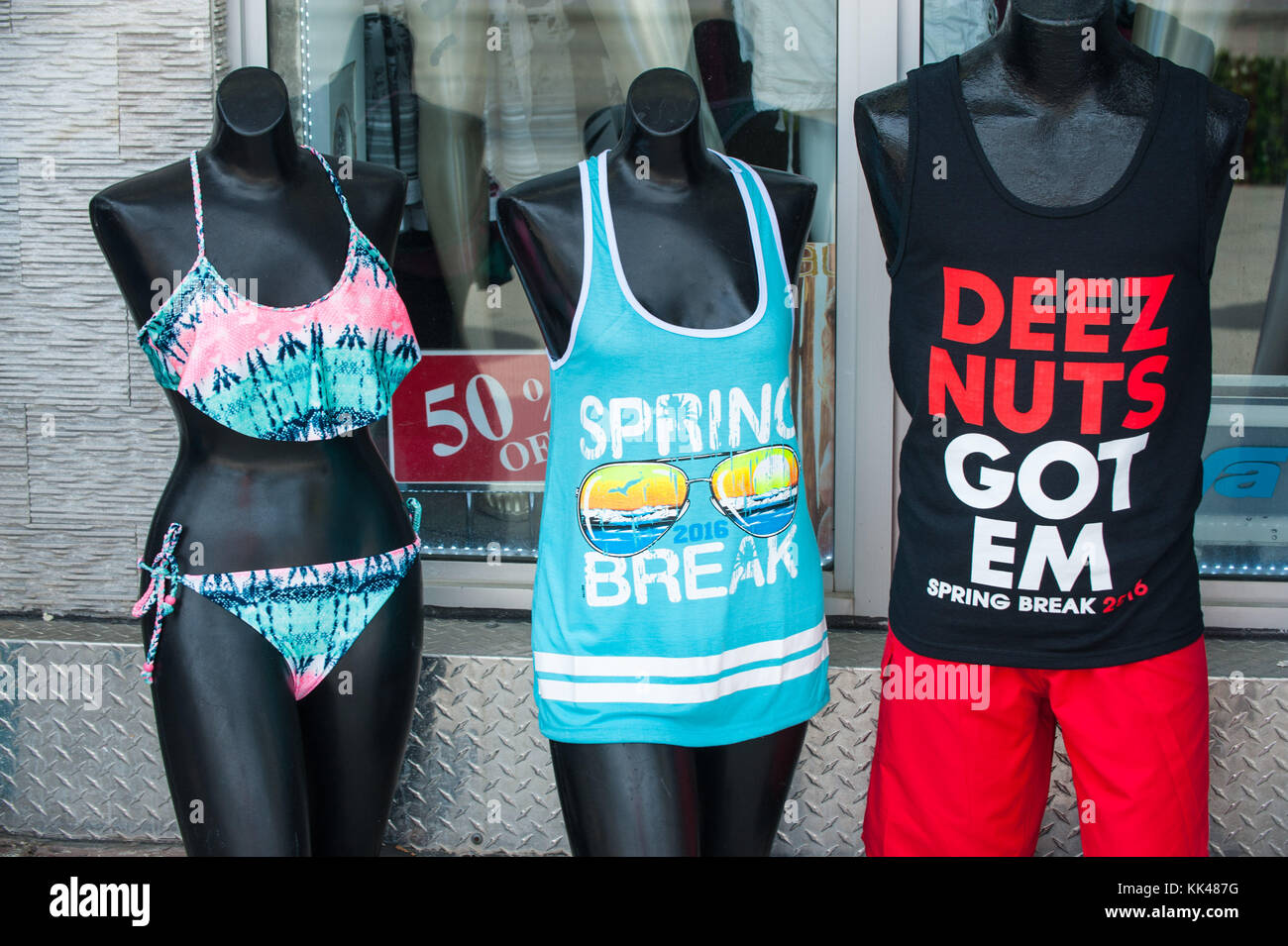 MIAMI BEACH, FL - MARCH 07: College kids party as they celebrate Spring ...