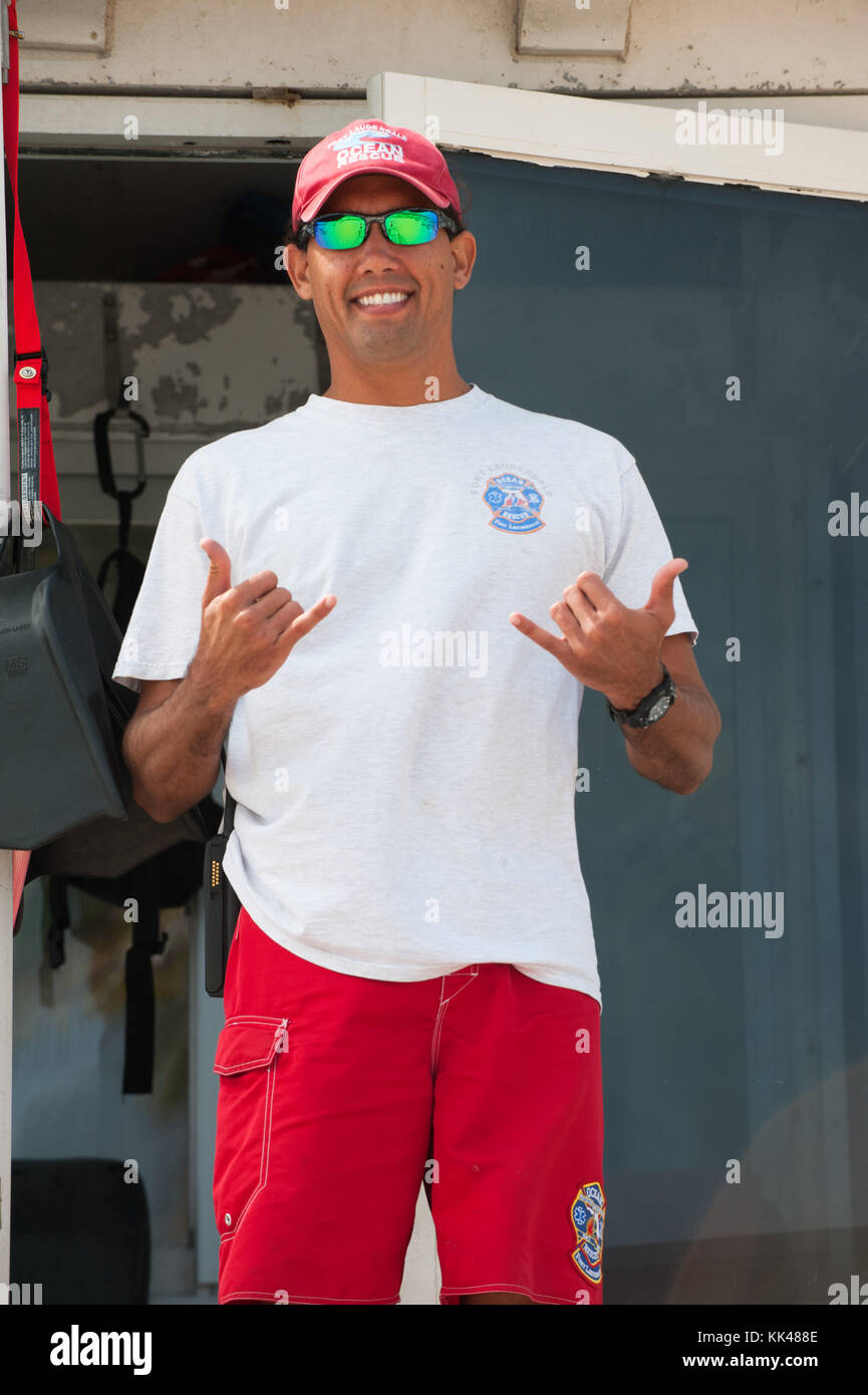 MIAMI BEACH, FL - MARCH 07: College kids party as they celebrate Spring ...