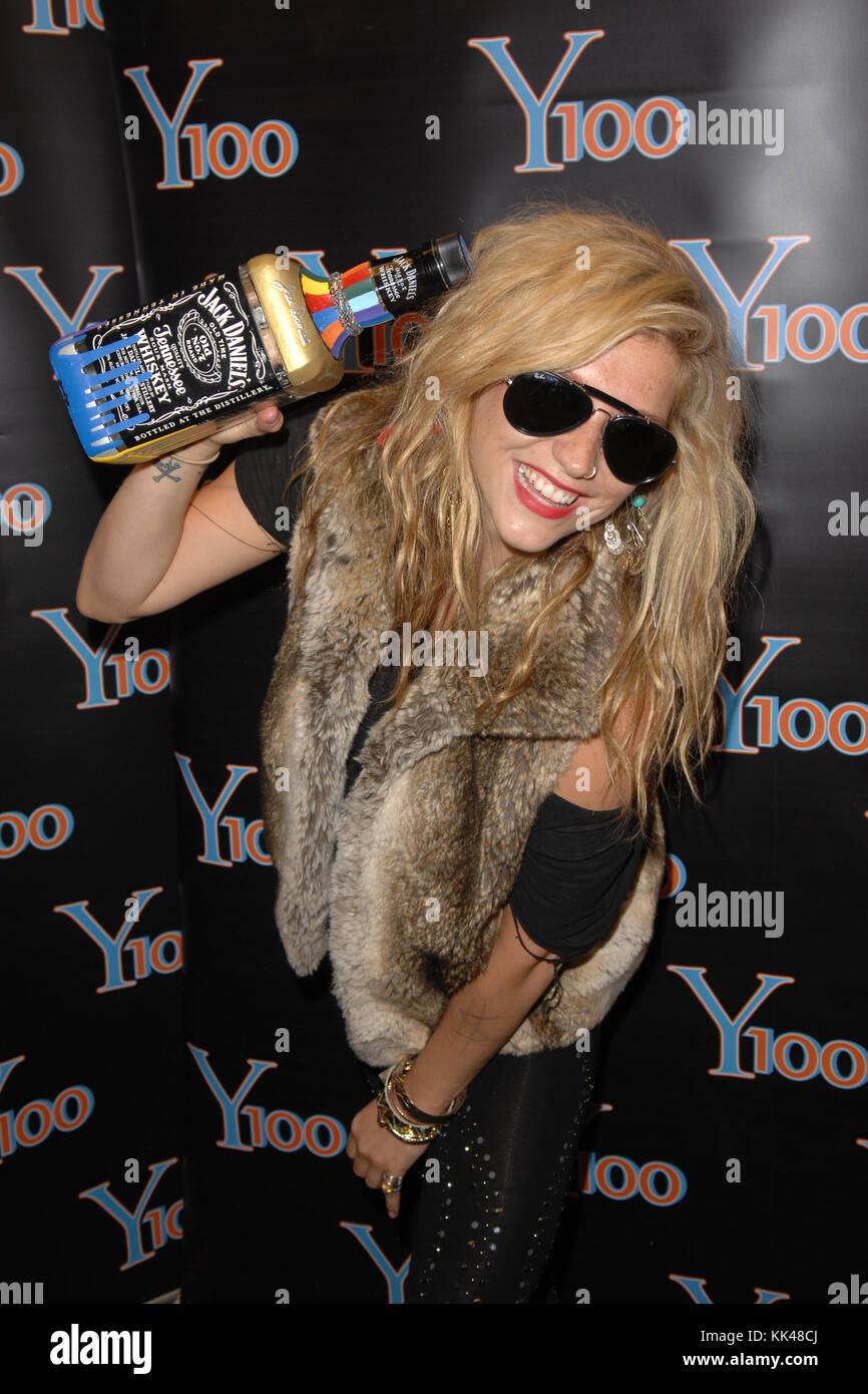 MIAMI - JULY 31: Ke$ha visits the Y-100 Underground on July 31, 2010 in ...