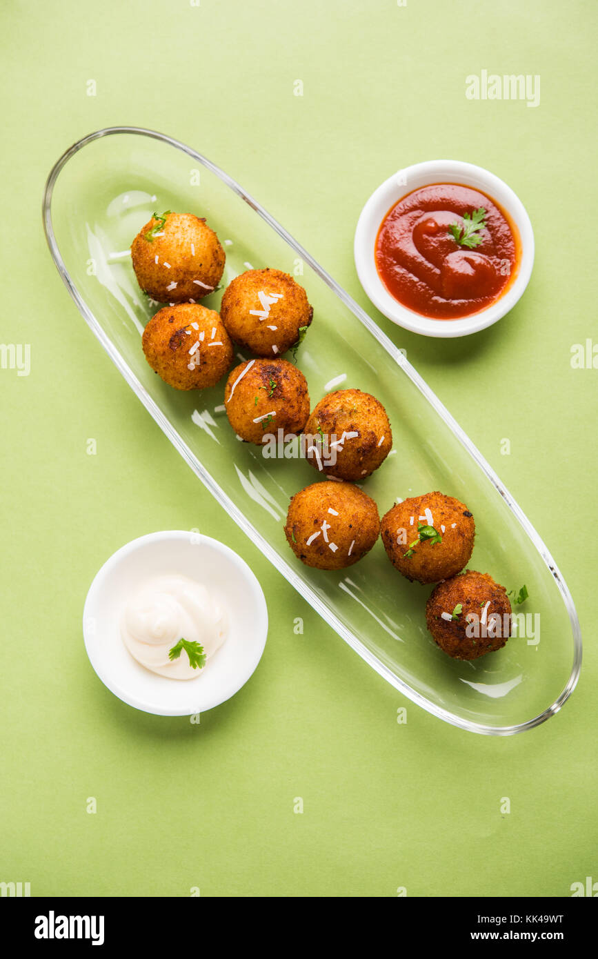 Indian fried potato balls hi-res stock photography and images - Alamy