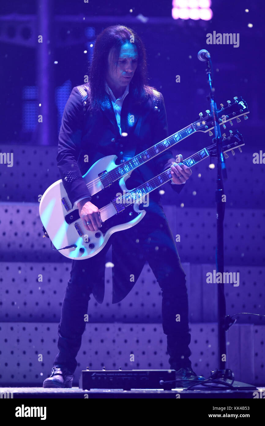 SUNRISE FL - DECEMBER 16: Al Pitrelli of TheTrans-Siberian Orchestra ...
