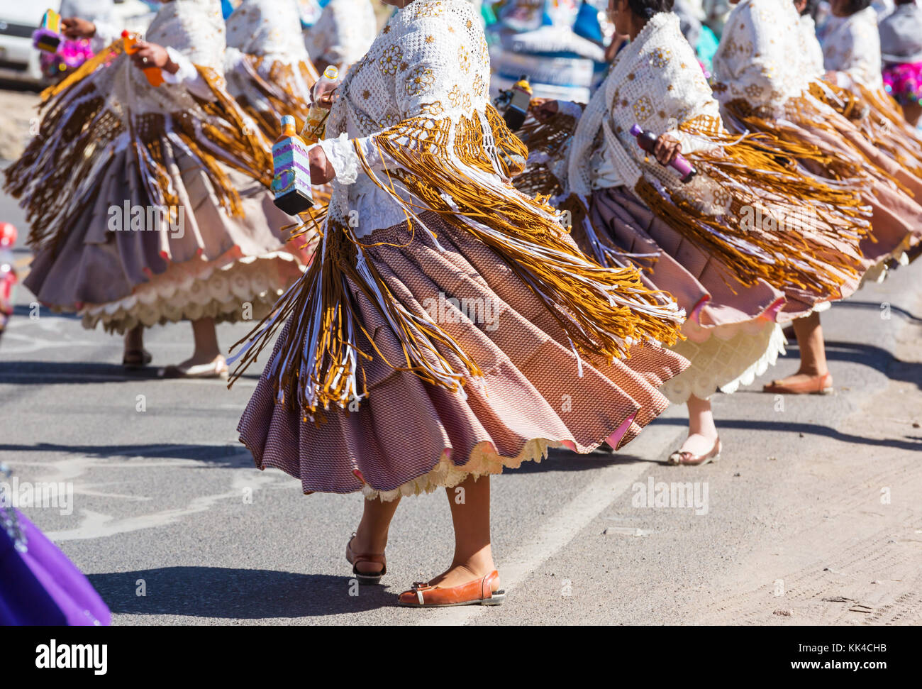 Authentic peruvian dance Stock Photo - Alamy