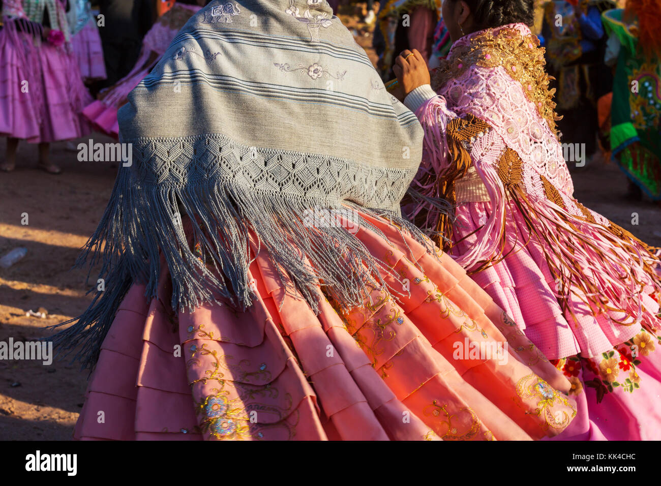 Authentic peruvian dance Stock Photo - Alamy