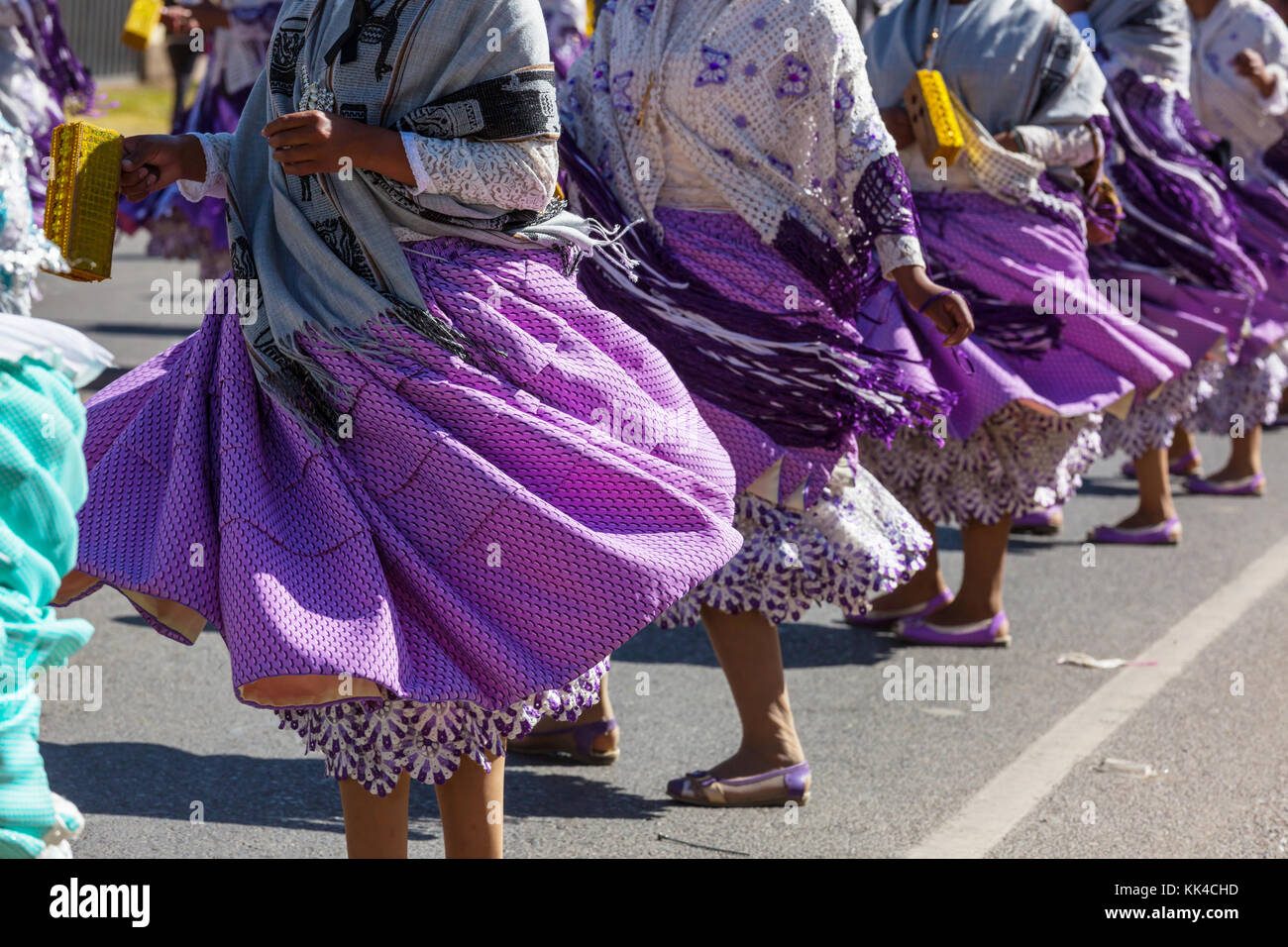 Authentic peruvian dance Stock Photo - Alamy