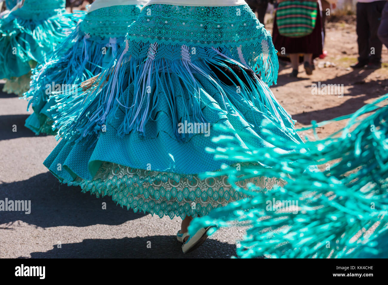 Authentic peruvian dance Stock Photo - Alamy