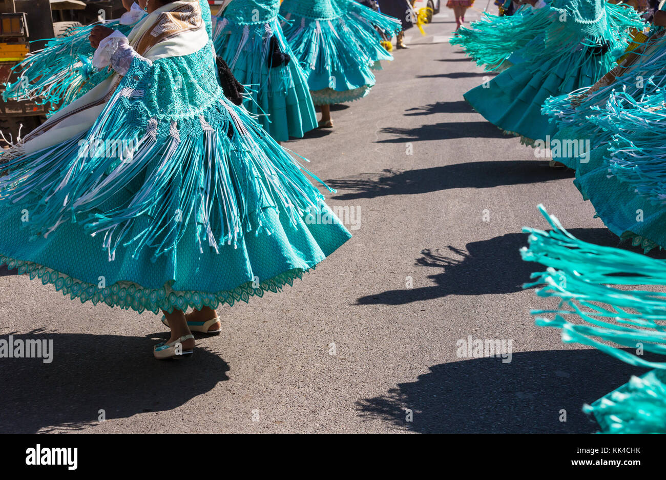 Authentic peruvian dance Stock Photo - Alamy