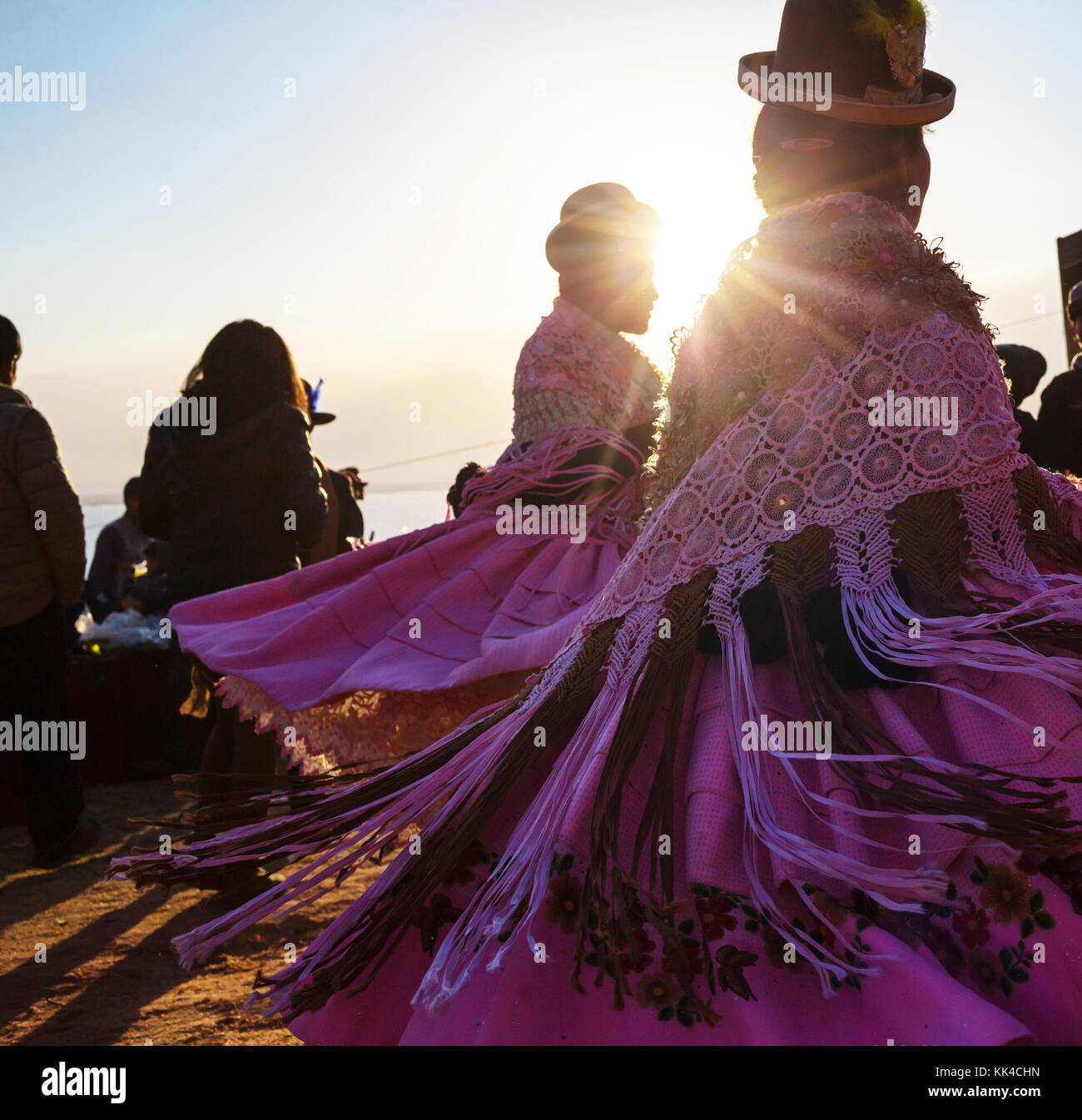 Authentic peruvian dance Stock Photo - Alamy