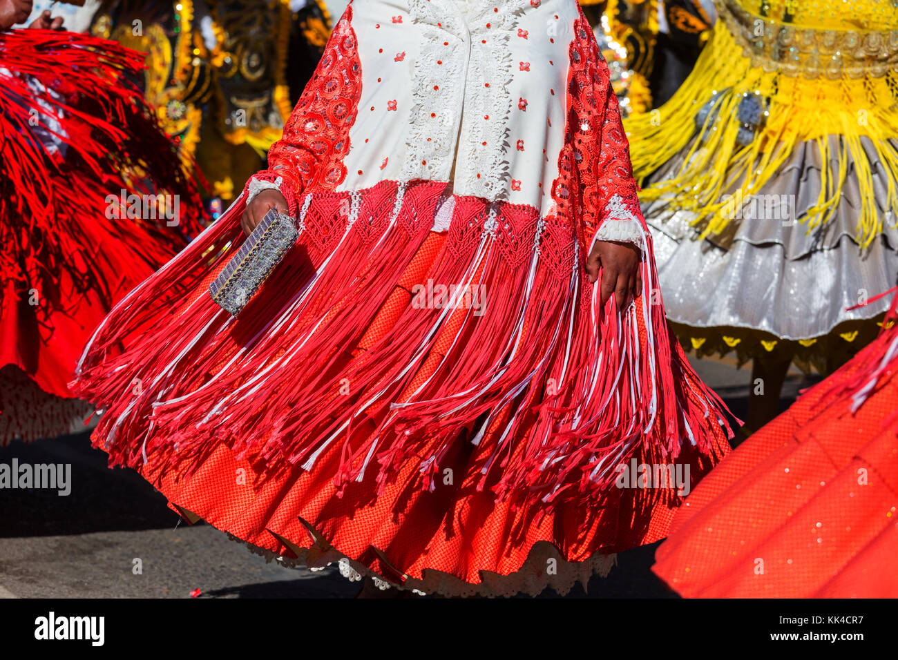 Authentic peruvian dance Stock Photo - Alamy
